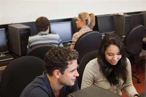Premium Photo College Computer Class