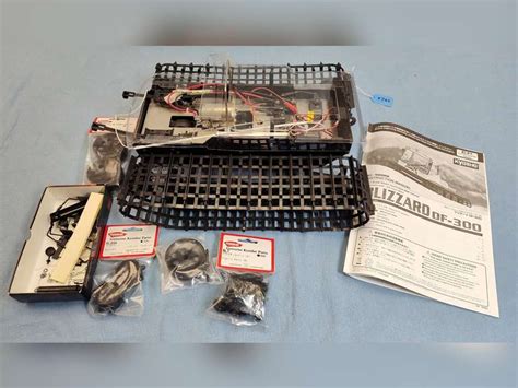 Kyosho Blizzard Df 300 Rc Vehicle Is Missing Parts Appears To Be A Buld In Progress Northern