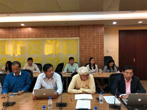 ក ស វ កិច្ចប្រជុំដឹកនាំដោយឯកឧត្តម អ៊ុន វ៉ាល់ឡឺរ៉ូ អគ្គលេខាធិការក្រុមប្រឹក្សាសេដ្ឋកិច្ច