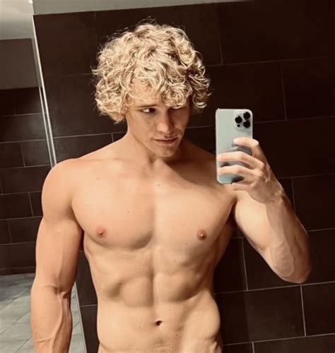 Owen Lindberg On Tumblr