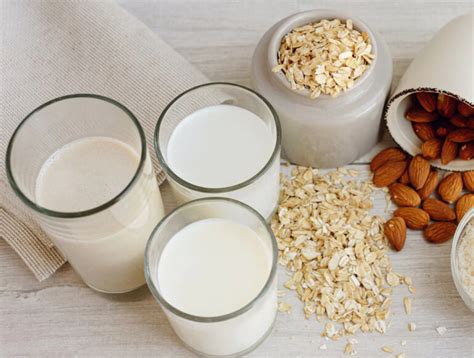 Oat Milk Vs Coconut Milk Which Is Better For You Oh Snap Cupcakes