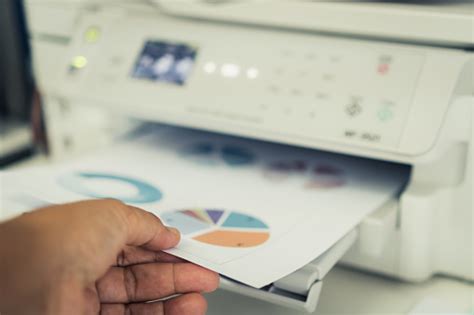 비즈니스 프린터 사무실 개념의 인쇄 문서레이저 인쇄 카트리지 피더 바쁜 사무실에서 복사 차트용 스캐너 기계에서 보고서