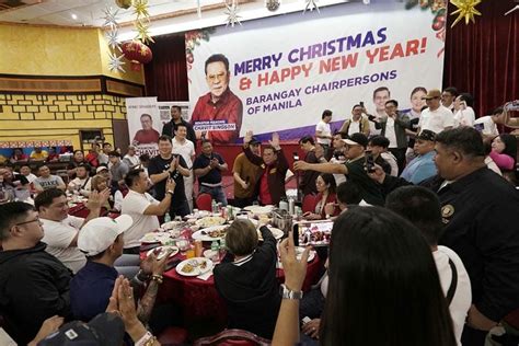 Manong Chavit Singson Naghatid Ng Masayang Pasko Sa Mga Manileño