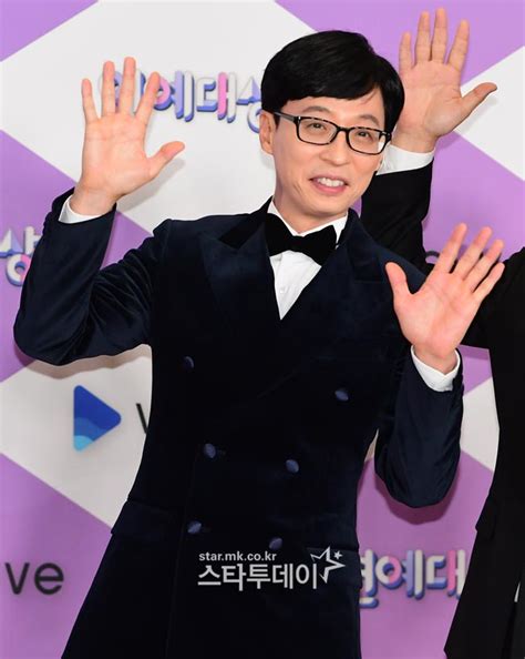 유재석 9년 연속 `올해를 빛낸 예능인` 1위 스타투데이