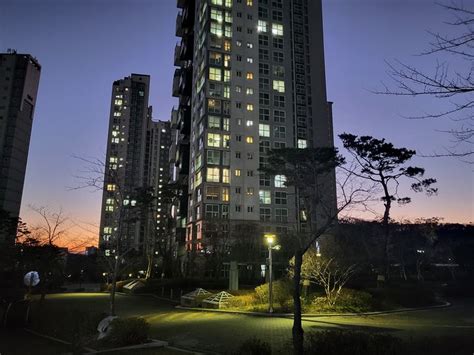 신동백롯데캐슬에코1단지의 이야기 아파트 단지가 공원인 아파트 초중이 바로 코앞이라 진짜 애들 키