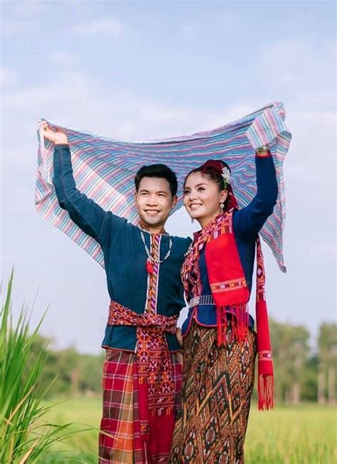 Lankum Design ลานคำ ดีไซน์ ร้อยเอ็ด พรีเวดดิ้ง คุณเปรี้ยวandคุณรักษ์ ชุดผู้ไท ผ้าแพรวา ลานคำ