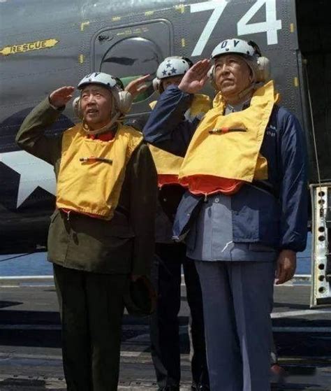 老照片：1980年解放军访美，首次踏上美国航母，参观全过程令人泪目 知乎