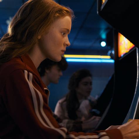 Stranger Things Mad Max New Stranger Things Star Sadie Sink On Her