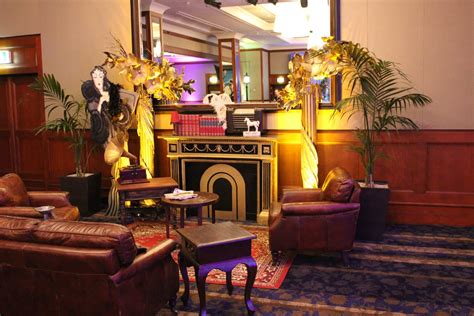 Parisian Burlesque Theme