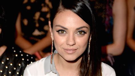 Mila Kuniss Rippled Bob Is The Only Hairstyle We Want This Fall
