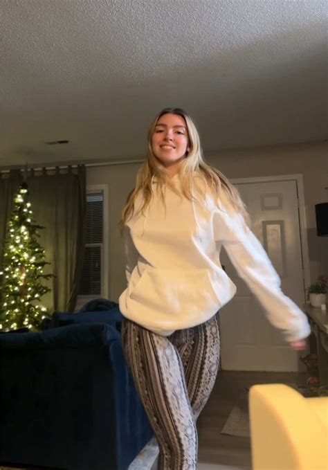 Merry Crimasss Fyp Dance Trend Carley Carleycakeee3