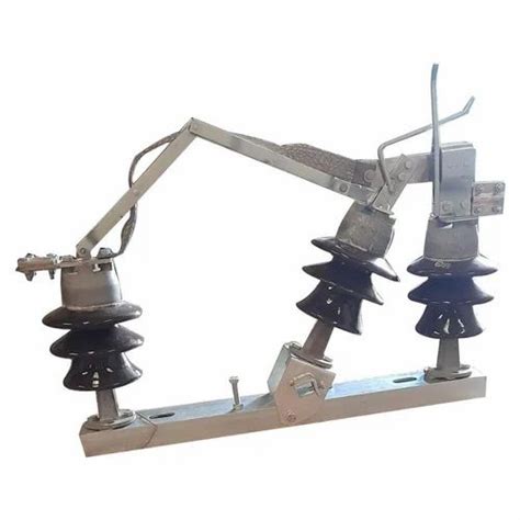 3 Poles 33kv Horizontal Double Break Isolator At Best Price In Chhindwara Id 2850456993030