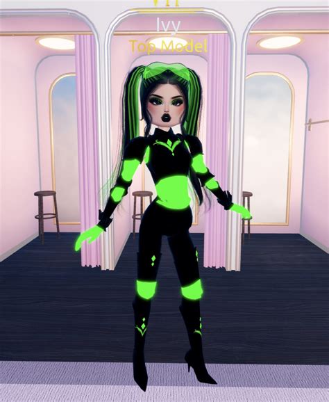 20 Best Outfit Ideas For The Dress To Impress Futuristic Elegance Theme