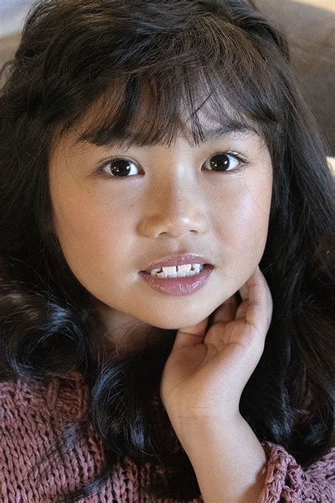 Female Model Izzy Focus International Hawaii