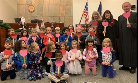 5 годишно хлапе покани цялата детската градина на собственото си осиновяване Mediamall