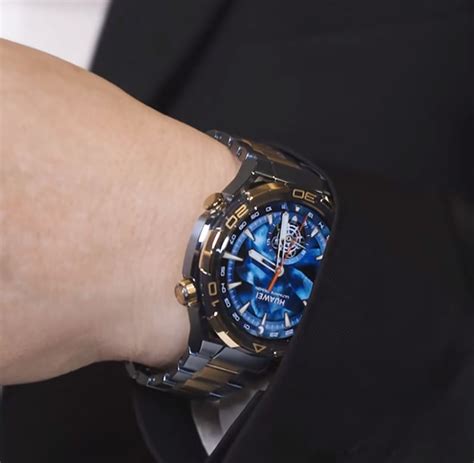 Huawei Chairman Reveals A New Sapphire Gold Ultimate Smartwatch