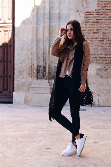 Outfit Primavera Chaqueta Beige Blog Moda Leon Outfits Casuales