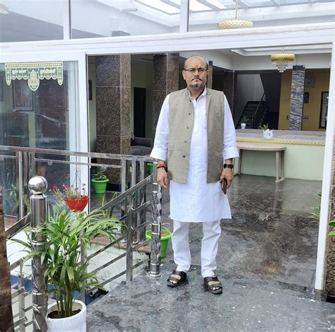 Dr Arun Kumar पटना विश्वविद्यालय से मास्टर्ड डिग्री 1984 प्राप्त करने के बाद Dr Arun Kumar