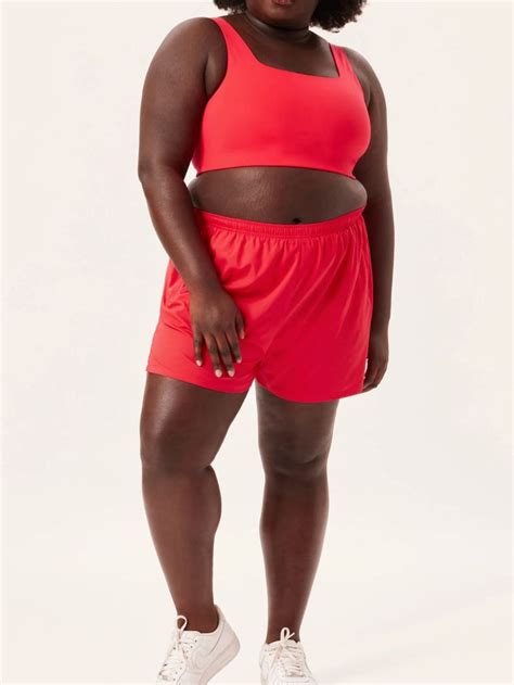 25 Best Plus Size Clothing Stores To Keep On Your Radar In 2022 Glamour