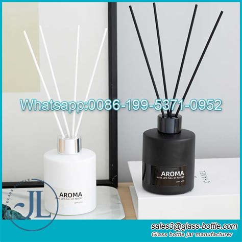 Custom 150ml Luxury Diffuser Bottle With Wooden Lid Supplier Custom 150ml Luxury Diffuser Bottle With Wooden Lid Supplier
