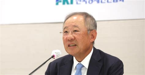 4대그룹 품은 한경협 정경유착 끊어낼것 전경련 55년 만에 한경협으로 새출발