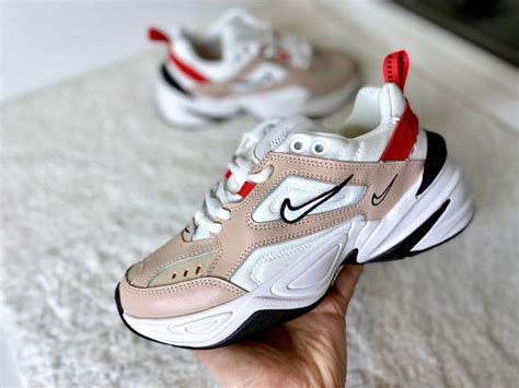 Купить кроссовки Nike Tekno безжевые с красным в Санкт-Петербурге