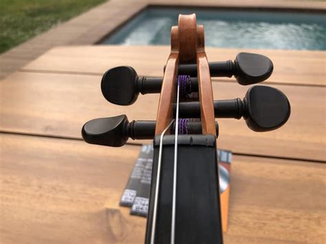 Great Tips For Installing Strings On Your Violin Or Viola Violin Trend