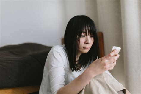 省年終？沒分享公司廣告給朋友圈 人資菜鳥上班半個月被資遣 厭世小羊 鍵盤大檸檬 Ettoday新聞雲