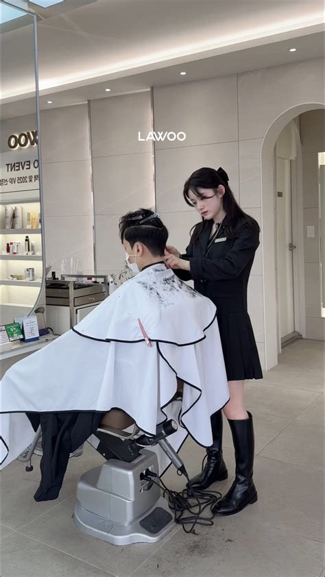 광주미용실 라우헤어 갤러리힐 부원장 설희 여자고객님들이 많은 편이지만 남자친구남편분들 머리도 믿고 맡겨주세요 남자고객님들의 헤어고민을 해결해드리니 만족도가 높습니다