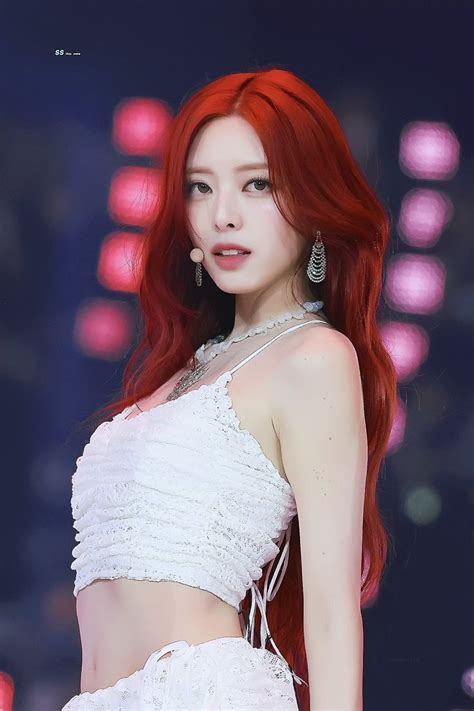 Pin By Ximena García On Yuna 🐰 Kpop Girls Itzy Girl