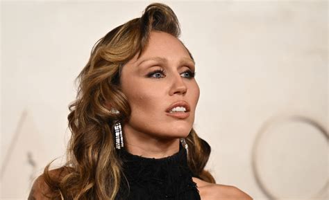Miley Cyrus Gets Engaged To Rock Star Report Claims