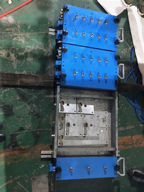 플라스틱 Pvc 천장 벽 프로파일 압출기 기계 라인 의 고품질 플라스틱 Pvc 천장 벽 프로파일 압출기 기계 라인