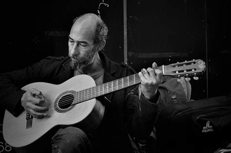 거리 사진 카디프의 거리에서 가난하고 집이 없는 사람들 희망이 없다 거리 음악가에 대한 스톡 사진 및 기타 이미지 거리 음악가 홈리스 거리 Istock