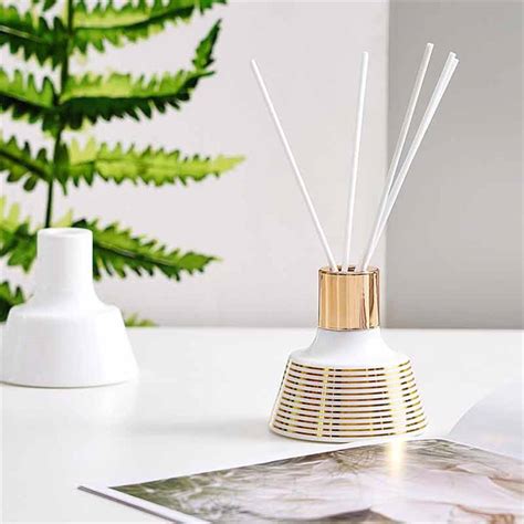 Reed Diffuser Bottles Wholesale White Opal Glass Diffuser Bottle With