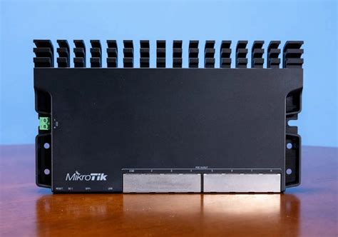 بررسی مینی روتر میکروتیک MikroTik RB5009UPr S IN PoE