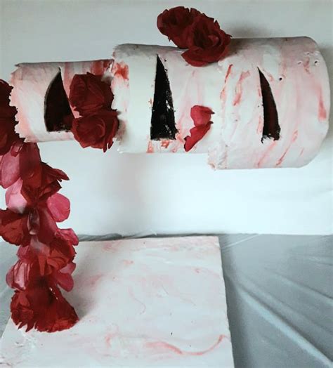 Our Take On This Anti Gravity Structure R Cakedecorating