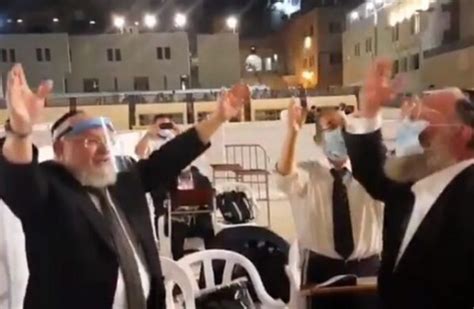 Rezar En Minián ¿obligación O Recomendación Pagina Judia