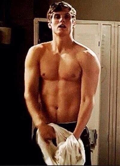 Daniel Sharman Bulge