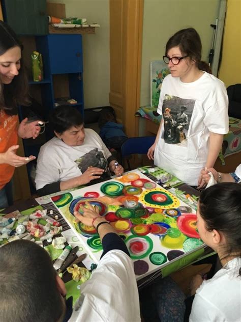 Център за независим живот Арт ателие ”Изкуство на върха на пръстите”