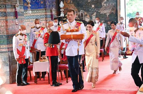 Photo Gallery ในหลวงทรงบำเพ็ญพระราชกุศลถวายผ้าพระกฐิน วัดมกุฏกษัตริยารามราชวรวิหาร