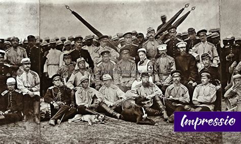 Панорамна фотография офицери войници лекари и милосърдни сестри от 66 ти пехотен Бутирски