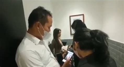 Asyik Live Bugil Di Medsos Selebgram Cantik Asal Pasuruan Diciduk Polisi