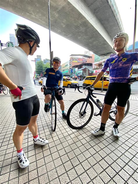 捷安特：騎蜂單車 一個月來兩次，就可以證明烏來保慶宮是一條不錯的路線 非常開心老隊友 Lin