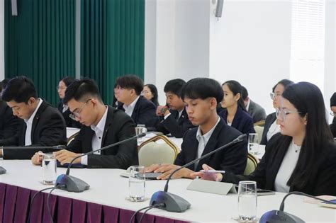 រដ្ឋមន្រ្តីក្រសួងបរិស្ថានប្រាប់ពីគន្លឹះជោគជ័យដល់សិស្សនិស្សិតអាហារូបករណ៍