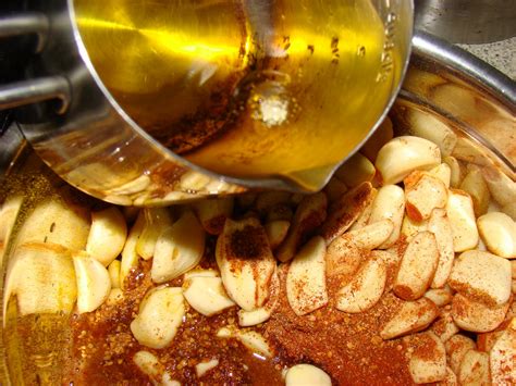 My Favorite Recipes Collection Spicy Garlic Pickle In Oil Lahsun Ka