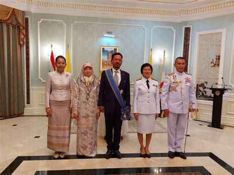 อดีตผู้บัญชาการทหารสูงสุดบรูไนรับพระราชทานเครื่องราชอิสริยาภรณ์ สถานเอกอัครราชทูต ณ