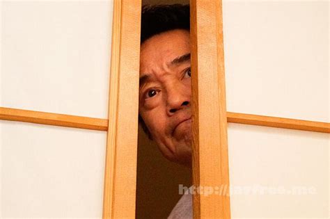 San 179 夫の部下に寝取られて乳輪は小さいが乳首は大きい巨尻妻が昔感じた悦びを思い出す 大浦真奈美 High