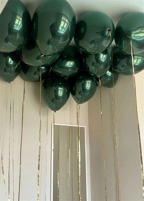 Шары под потолок красивые шары зеркальные шары шары изумруд изумрудные шарики En 2024