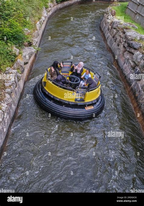 Lazy River Rapids Ride At A Theme Park Stock Photo Alamy