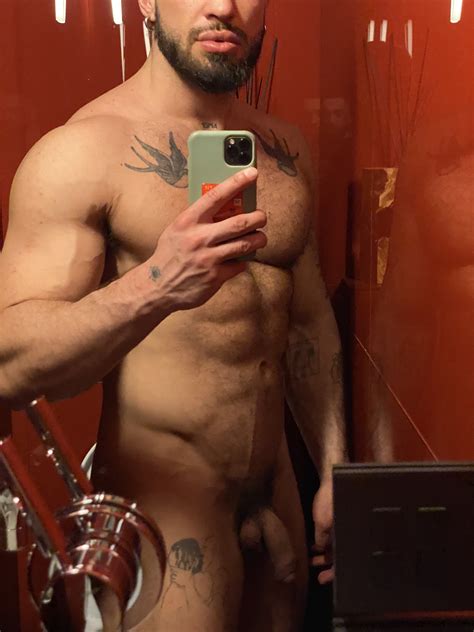 Model Of The Day Nik Fros Daily Squirt